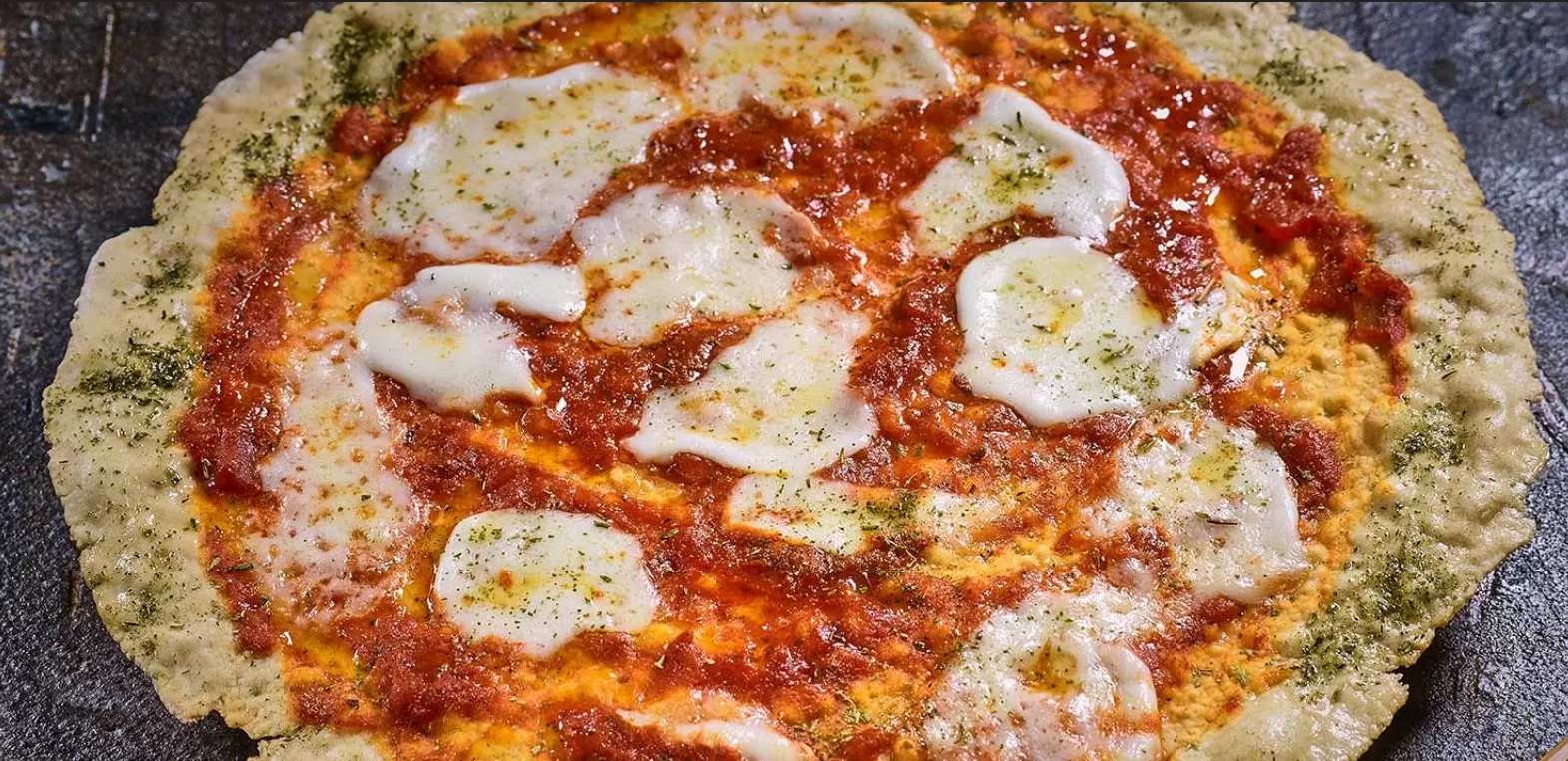 Zelf pizzadeeg maken